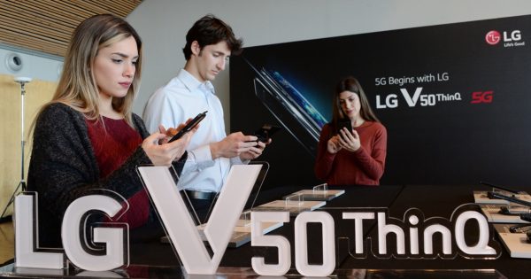 ‘MWC19’ 시작! LG V50 ThinQ – G8 ThinQ 동반 출격 – LG전자 뉴스룸